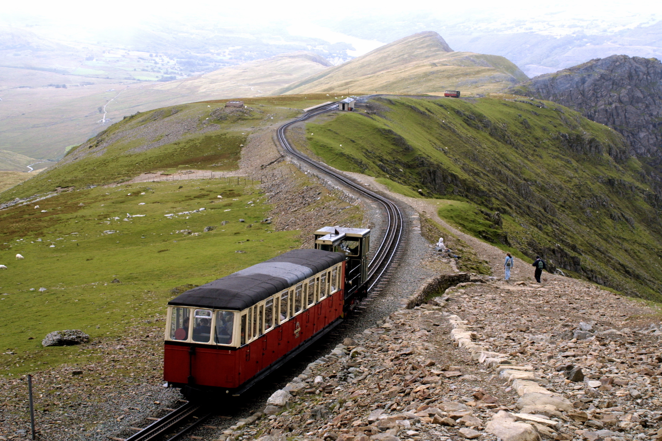 snowdon-train - Ocean Drive Barmouth